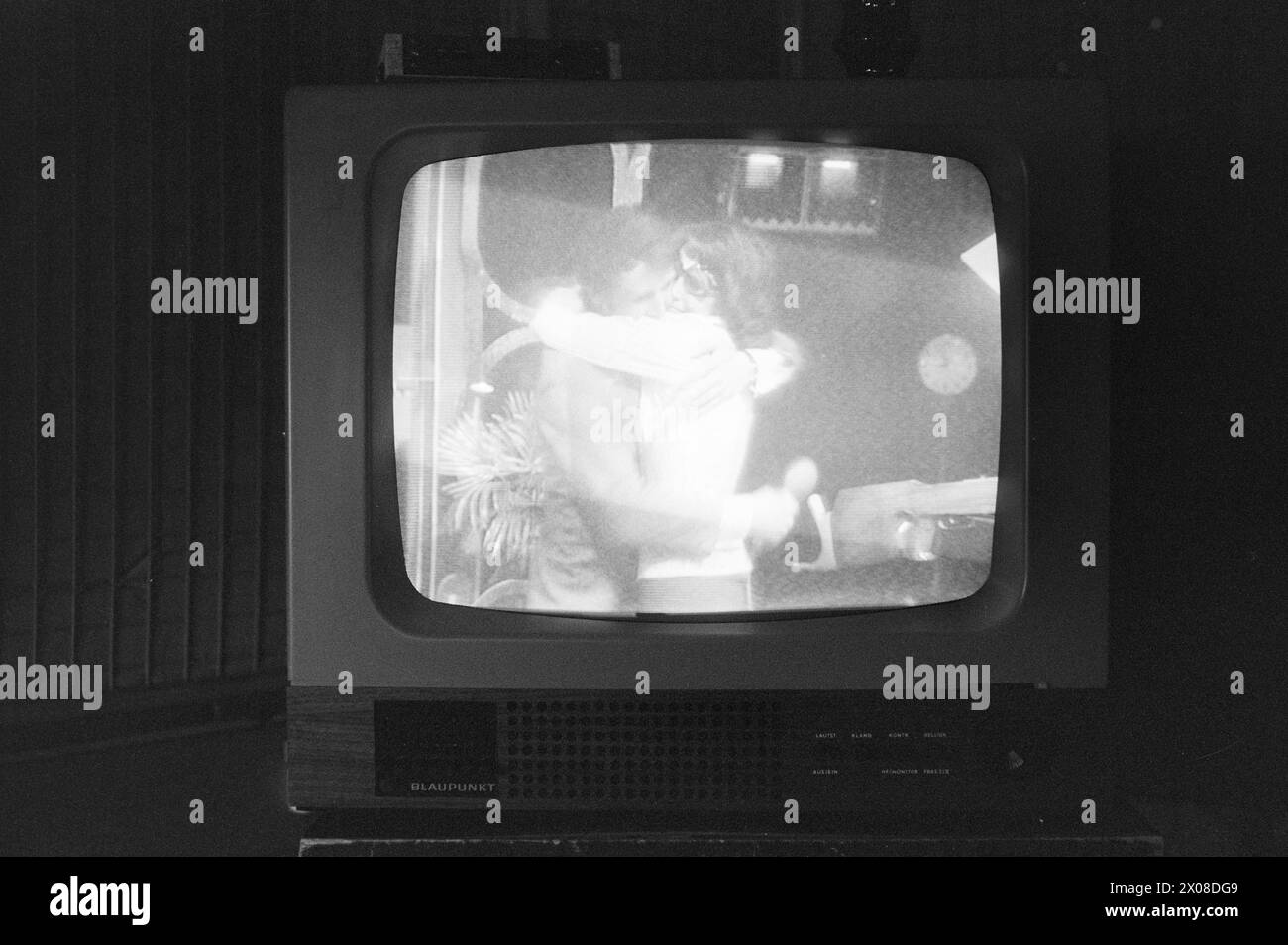 Current 13 - 3 - 1973: Boom shots on the screenThe marathon ...