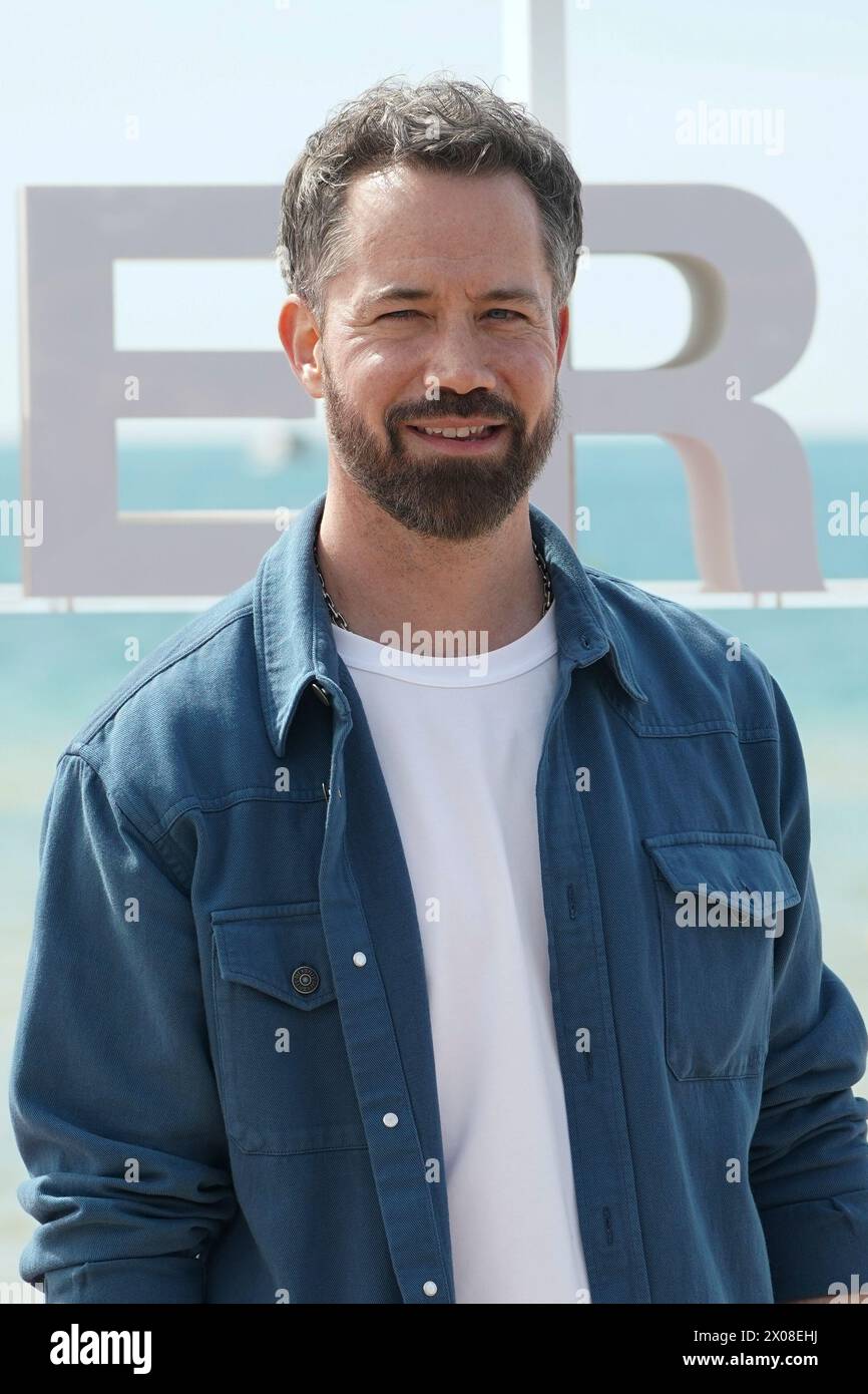 Emmanuel Moire attend the "Demain Nous Appartient" Photocall during the ...