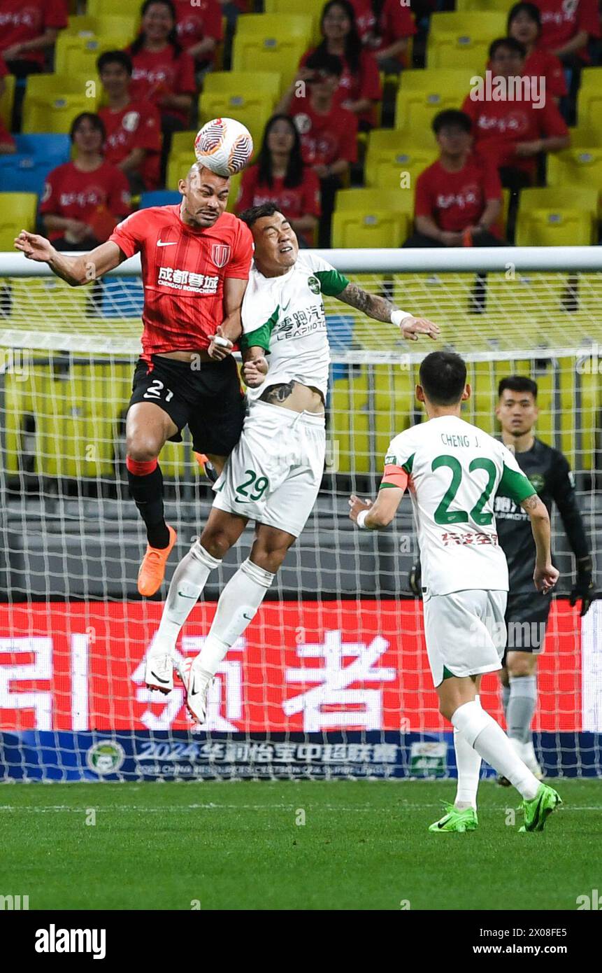 Chengdu, China's Sichuan Province. 10th Apr, 2024. Felipe Silva (top L ...