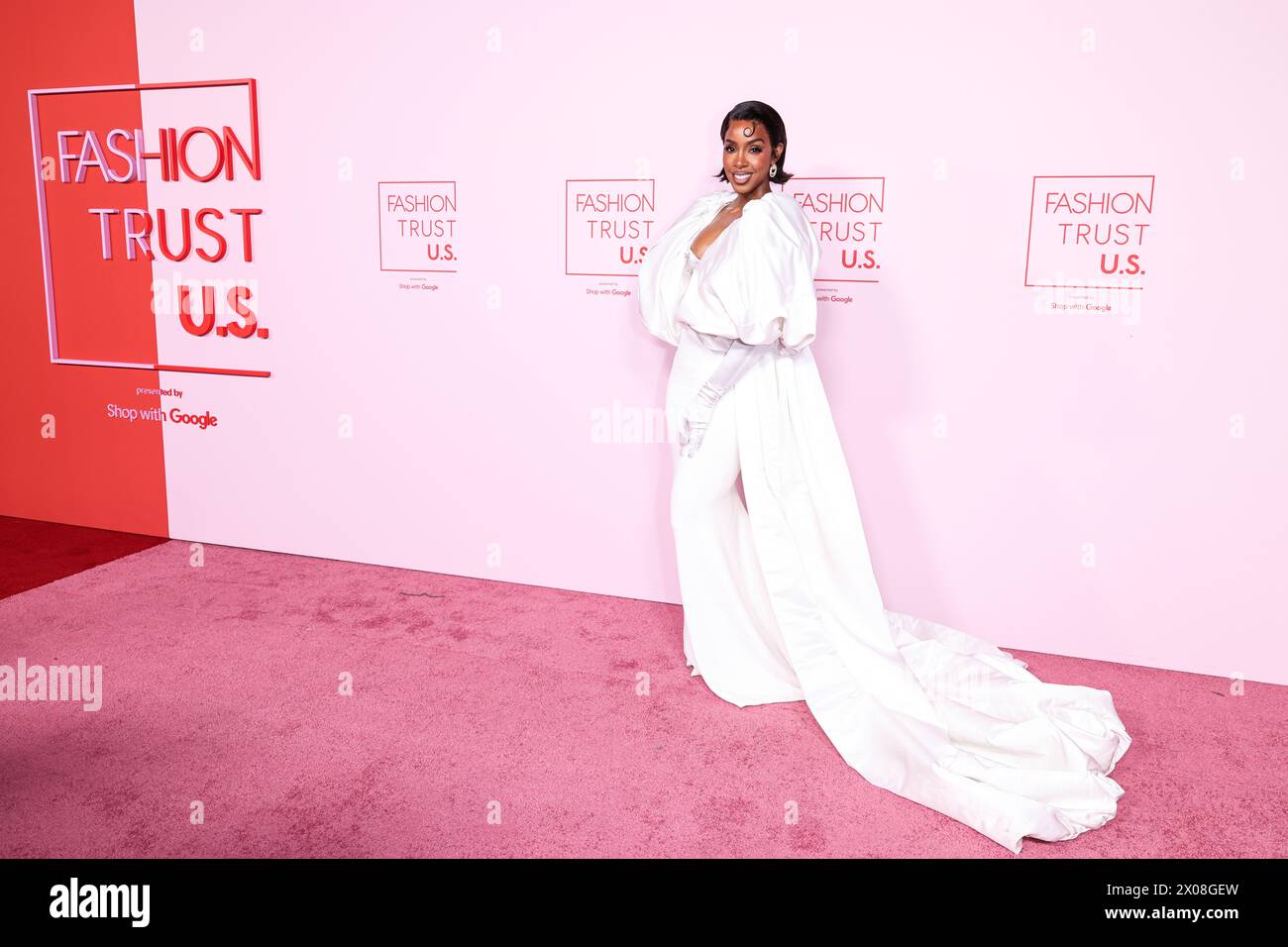 BEVERLY HILLS, LOS ANGELES, CALIFORNIA, USA - APRIL 09: Kelly Rowland ...