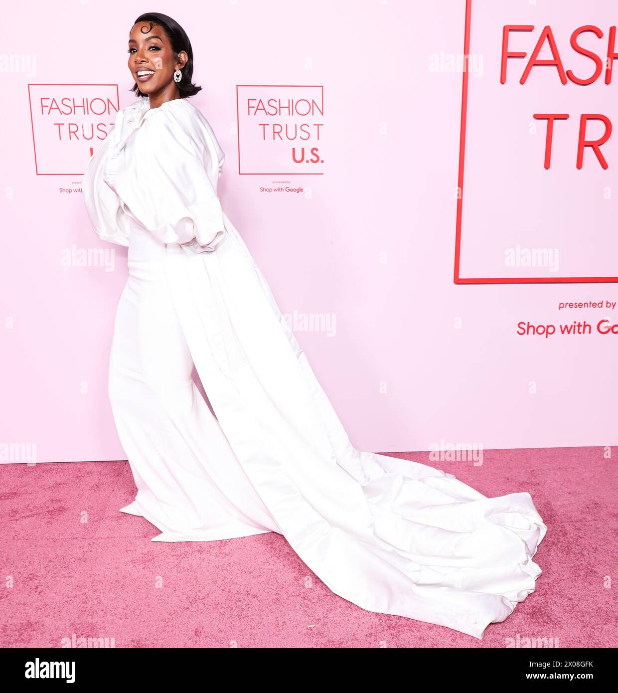 BEVERLY HILLS, LOS ANGELES, CALIFORNIA, USA - APRIL 09: Kelly Rowland ...