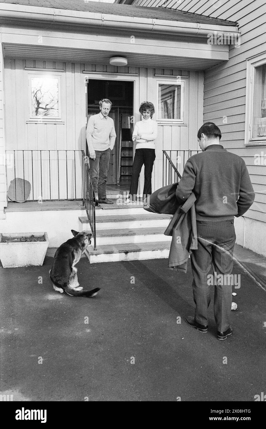 Actual 13 - 5 - 1973: Prisoner - But freeSeven prisoners are serving ...