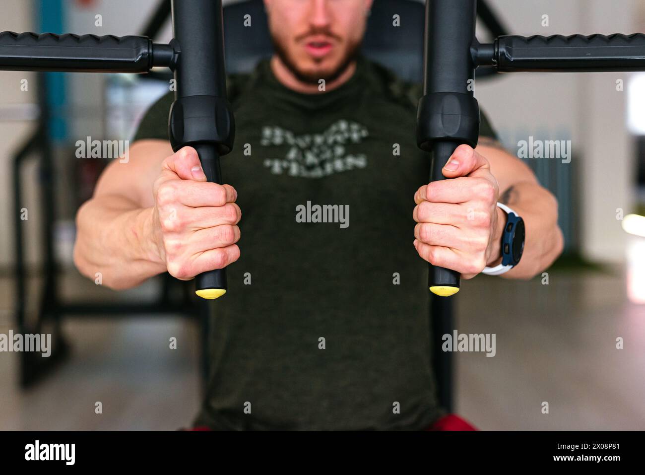 Chest press machine hi-res stock photography and images - Alamy
