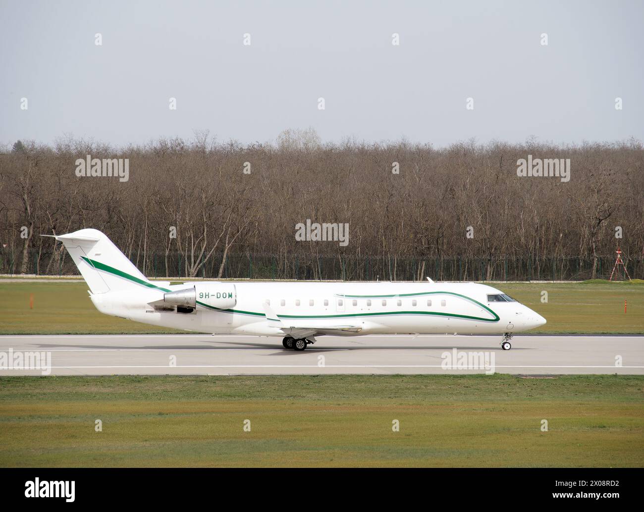 Avmax airlines hi-res stock photography and images - Alamy