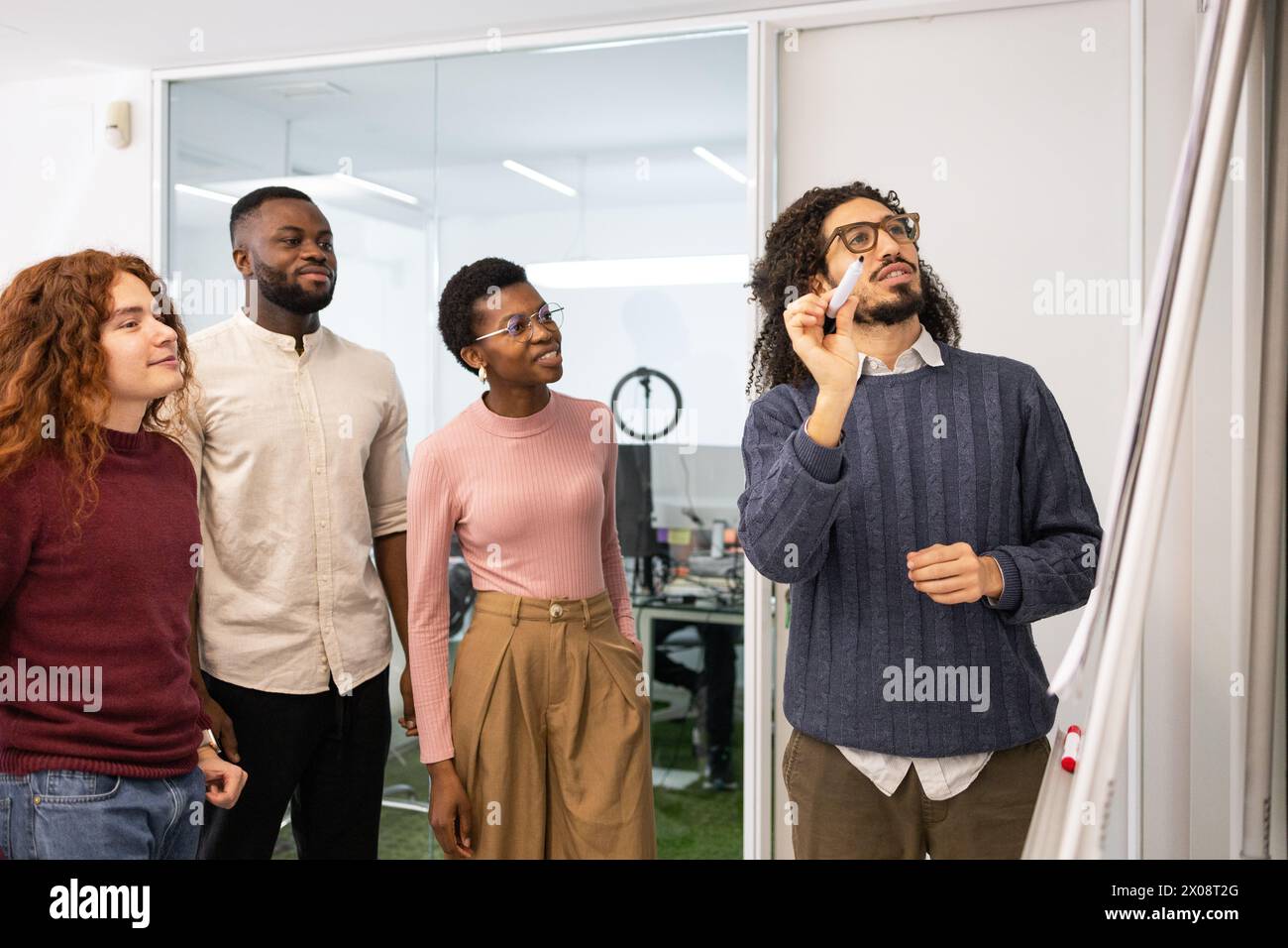 Corporate setting hi-res stock photography and images - Alamy