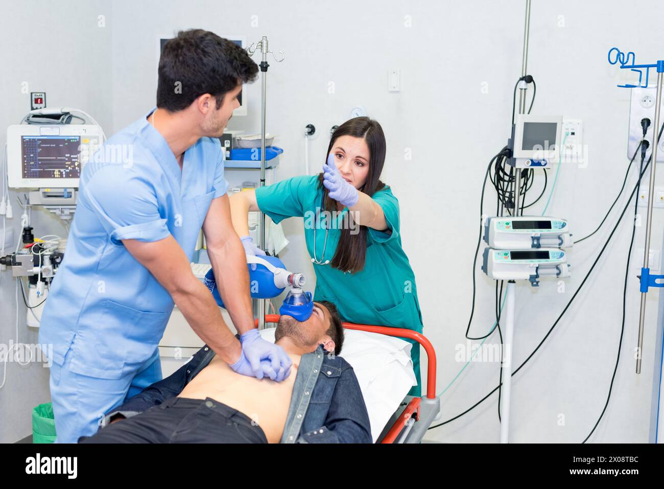 Emergency procedure hi-res stock photography and images - Alamy