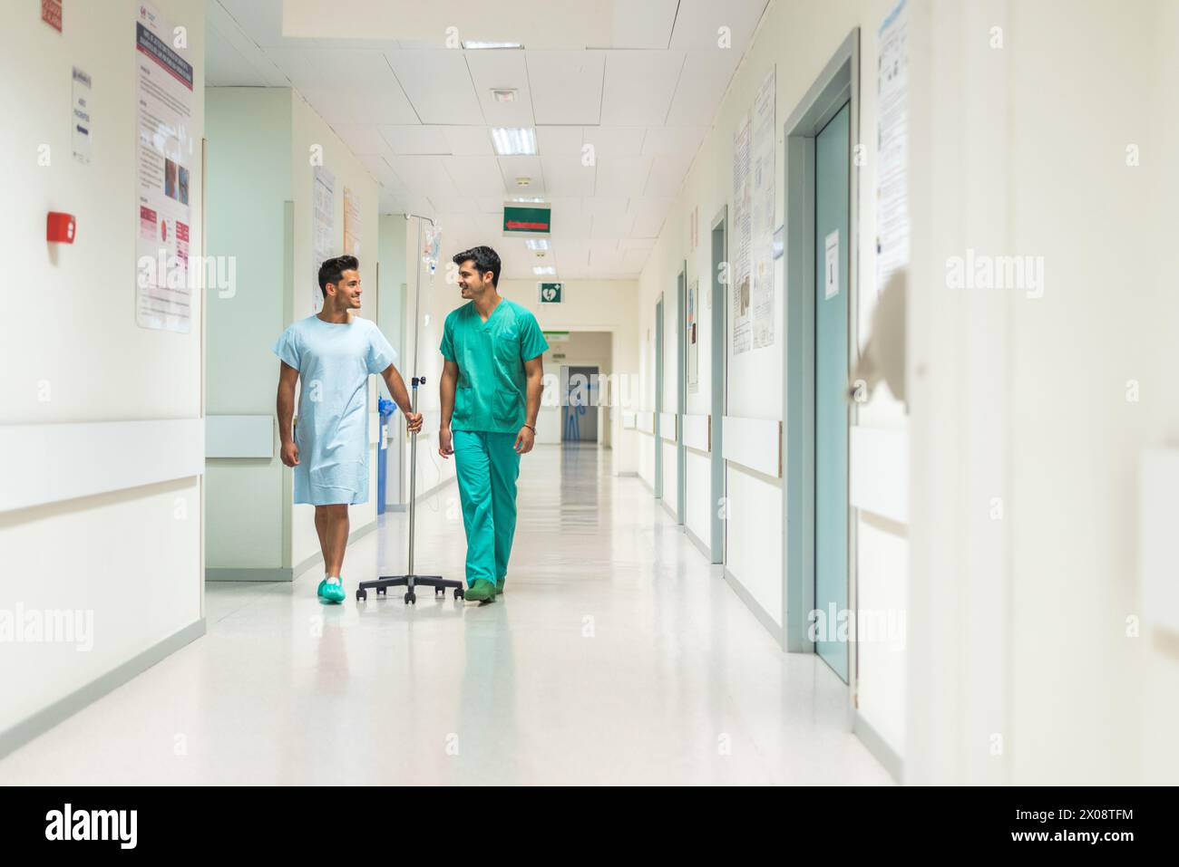 Doctor and patient in hall Stock Photo - Alamy