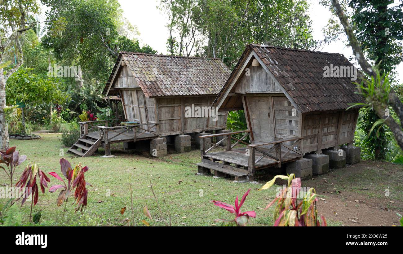 Balinese huts hi-res stock photography and images - Alamy