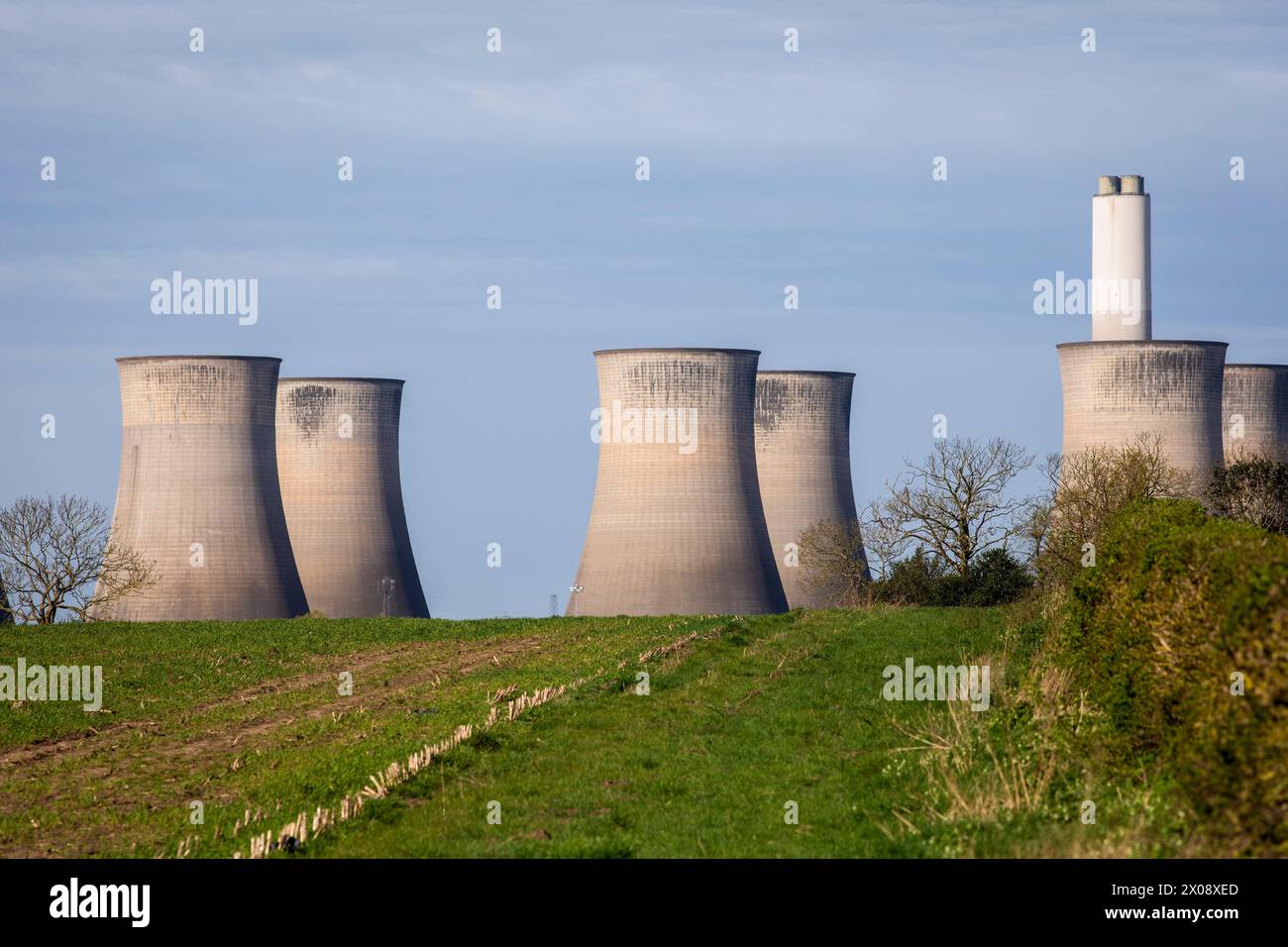 Cottam power station is a decommissioned coal-fired power station. The ...