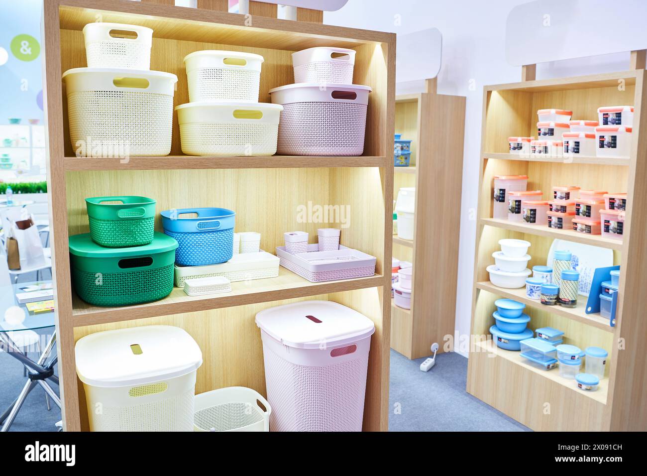 Plastic household goods hi-res stock photography and images - Alamy