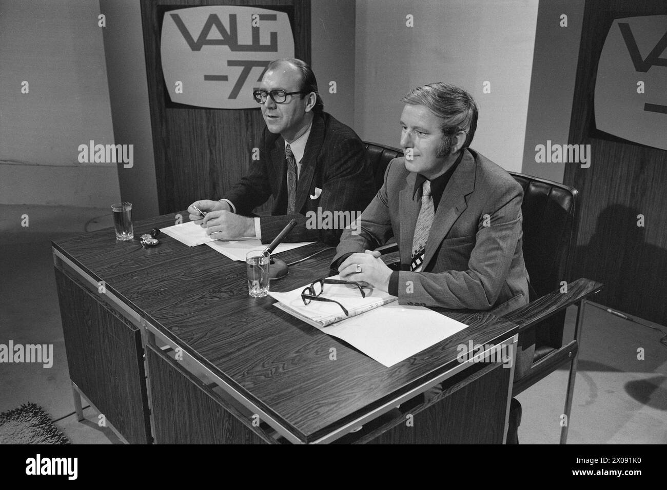 Aktuell 35-2-1973 : Radar-par ute av kursHerbjørn Sørebø og Lars-Jacob ...