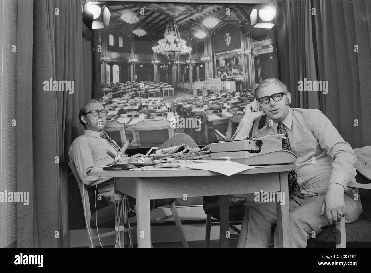 Aktuell 35-2-1973 : Radar-par ute av kursHerbjørn Sørebø og Lars-Jacob ...