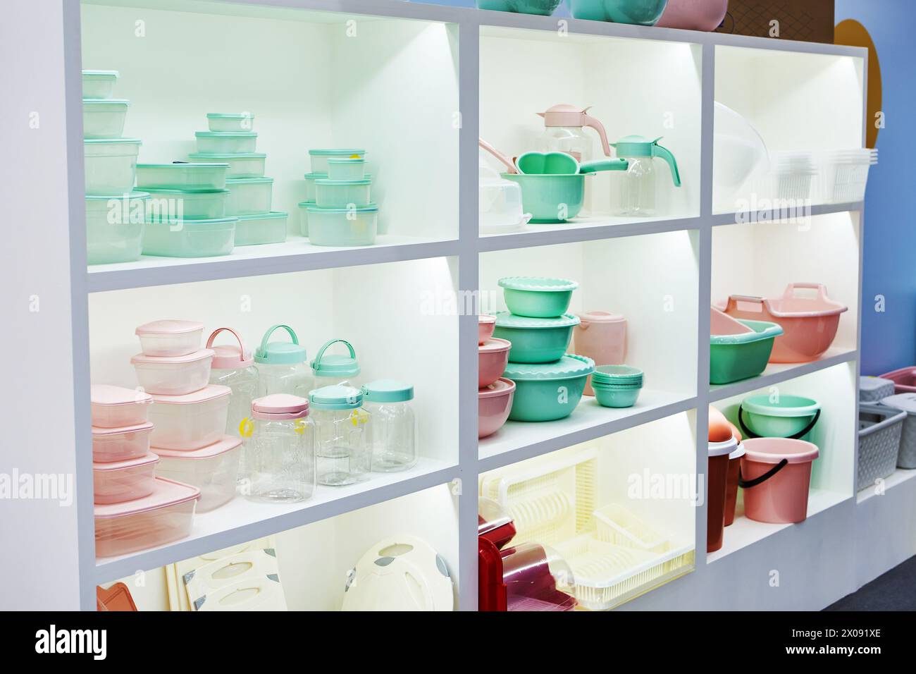 Plastic kitchen food containers in the store of household goods Stock ...