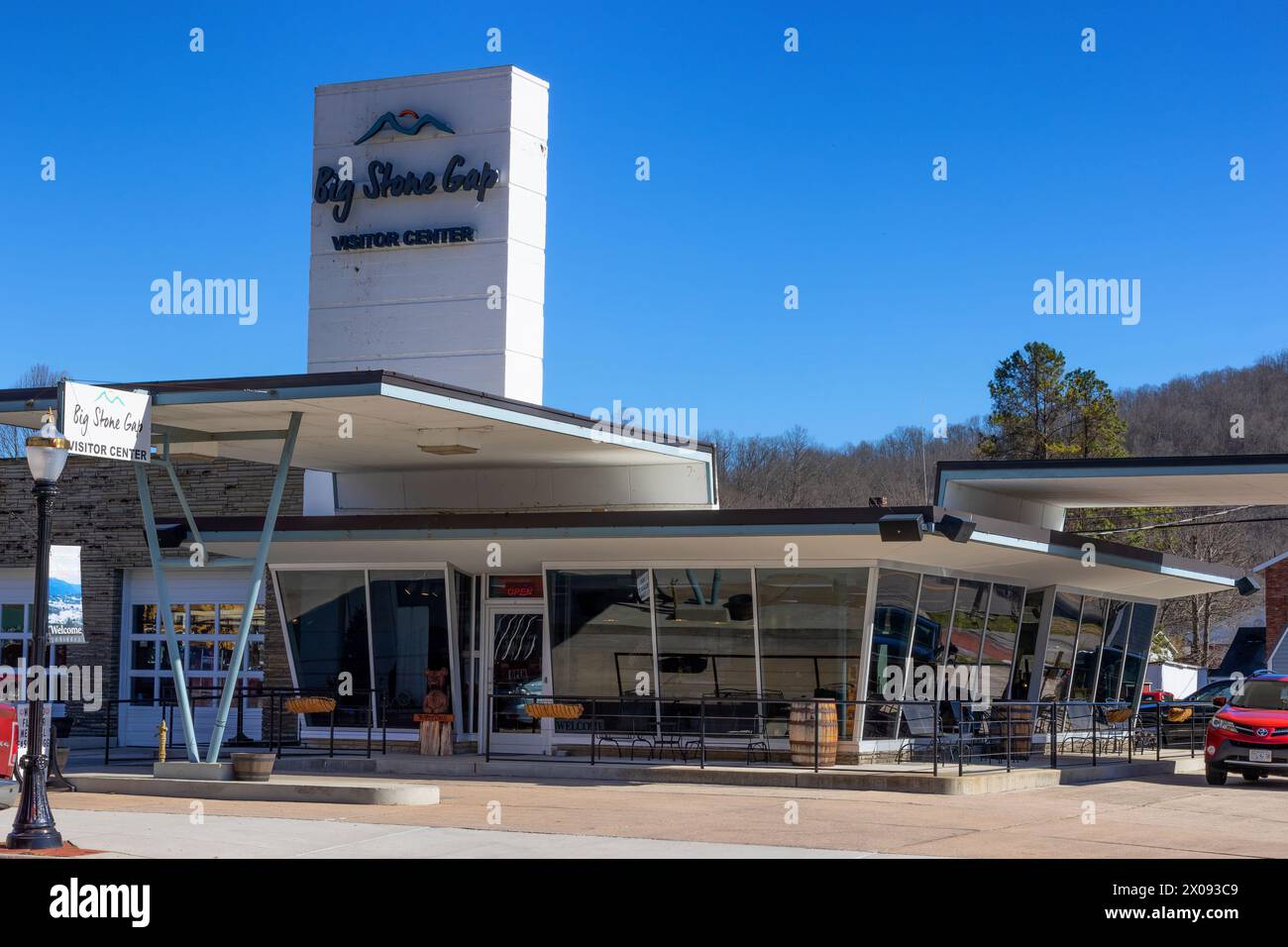 Big white place hi-res stock photography and images - Alamy