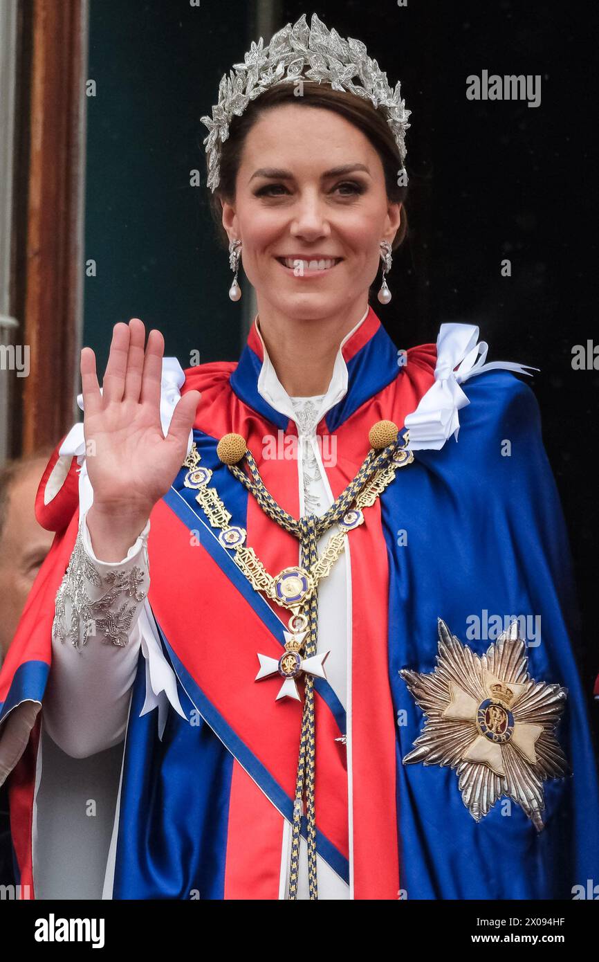 Catherine Princess of Wales photographed on the palace balcony during ...