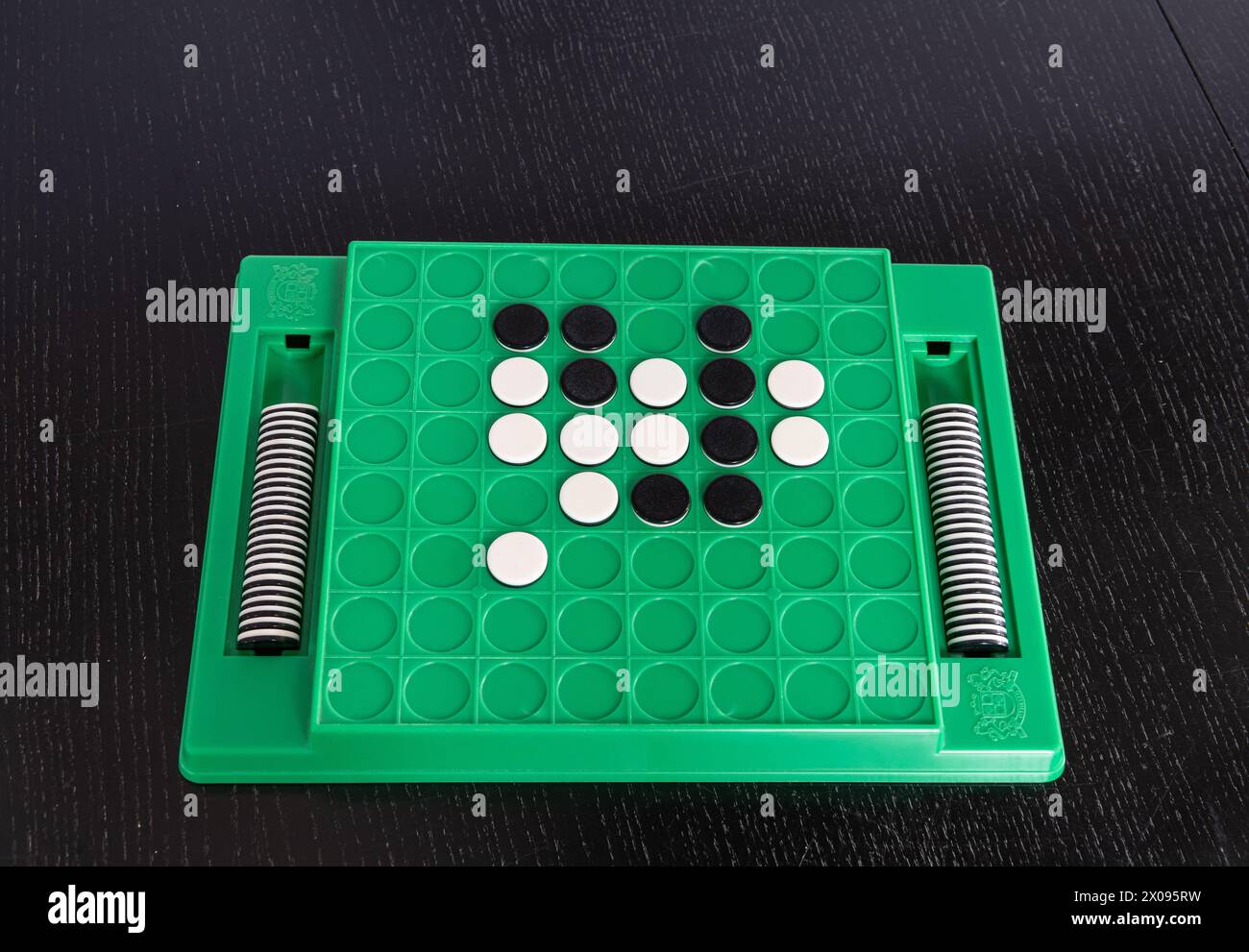 Othello - Reversi Game in progress, United Kingdom Stock Photo - Alamy