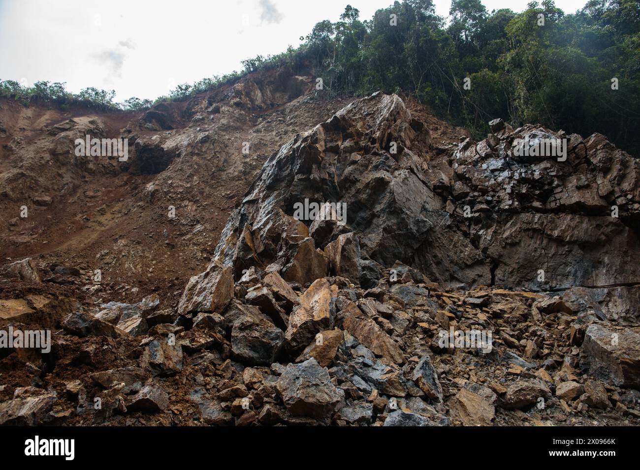 Landslide in mountains peru hi-res stock photography and images - Alamy