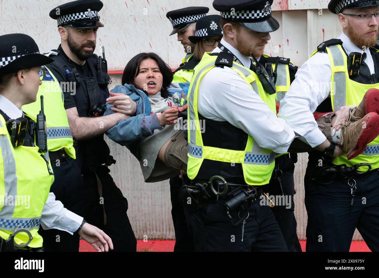 Ministry of defence building london hi-res stock photography and images ...