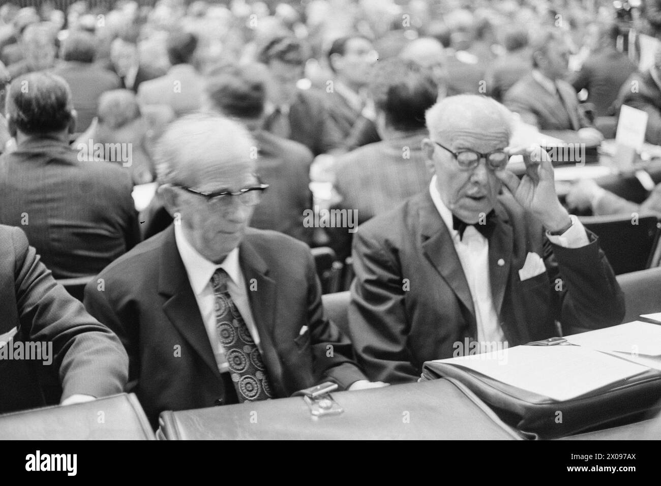 Aktuell 19 - 6 - 1973: Kongressen ÅpnerLO-kongressen er åpnet og varer ...