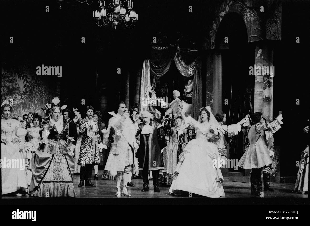 Bettelstudent 04.05.1993, Chemnitz, Theaterplatz, Opernhaus ...