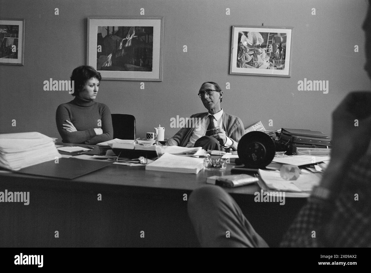 Knowledge speak Black and White Stock Photos & Images - Alamy