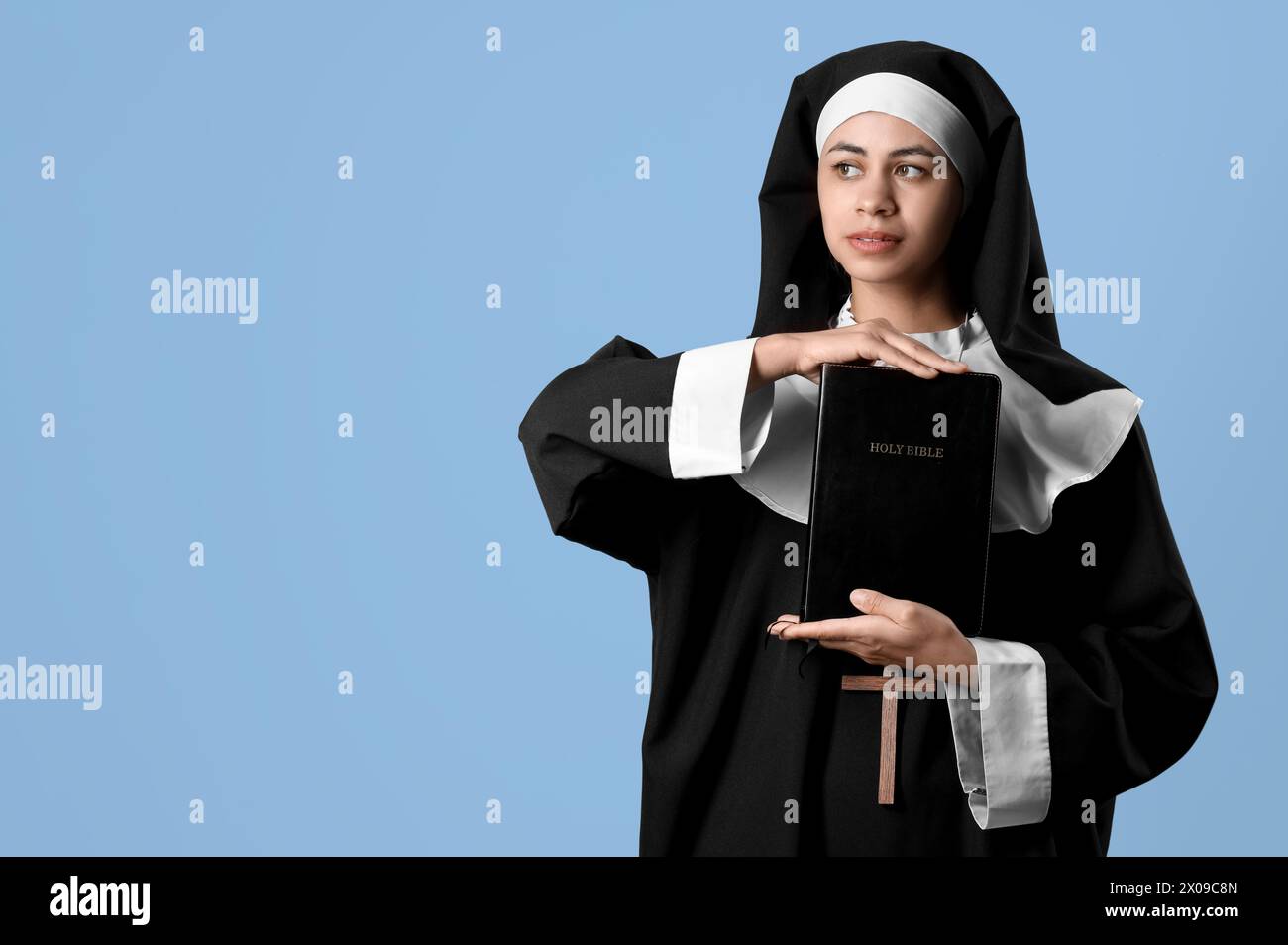 Black nun blue habit hi-res stock photography and images - Alamy