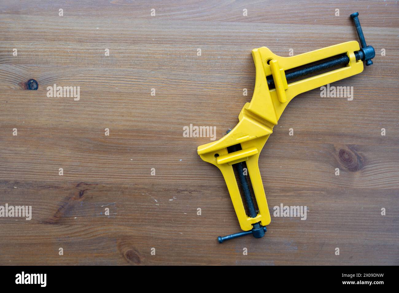 Woodworking clamps hi-res stock photography and images - Alamy