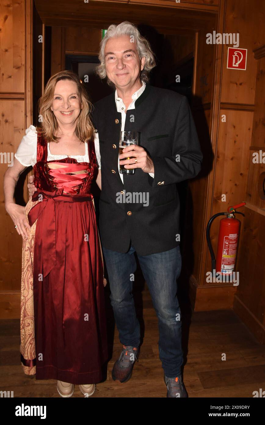 Andrea Sixt Schriftstellerin Cord Troebst Muenchen 09.04.2024 Iberl ...