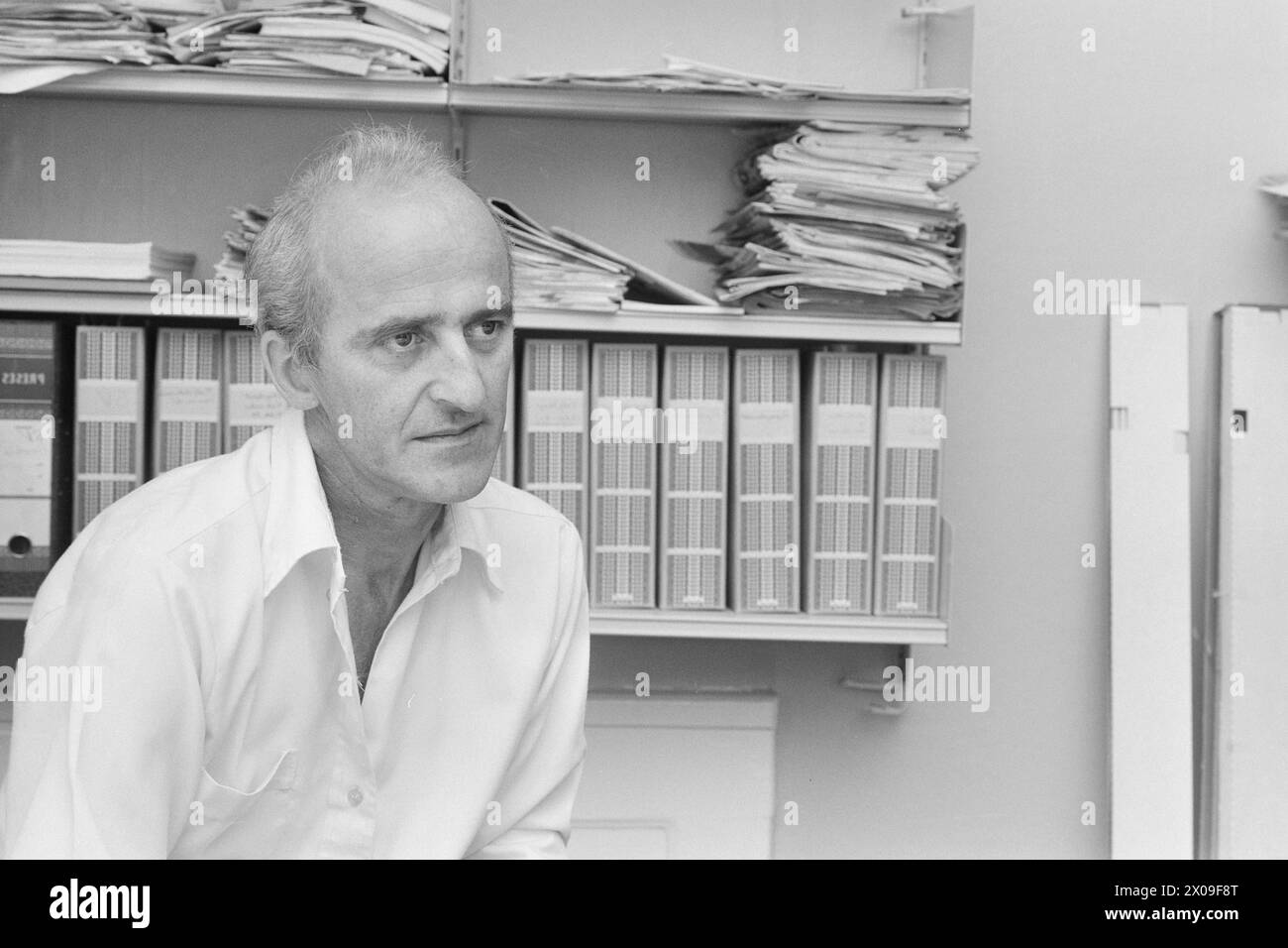 Aktuell 38-2-1973 : Hva nå, GustavsenSosialistisk Valgforbund er en ...