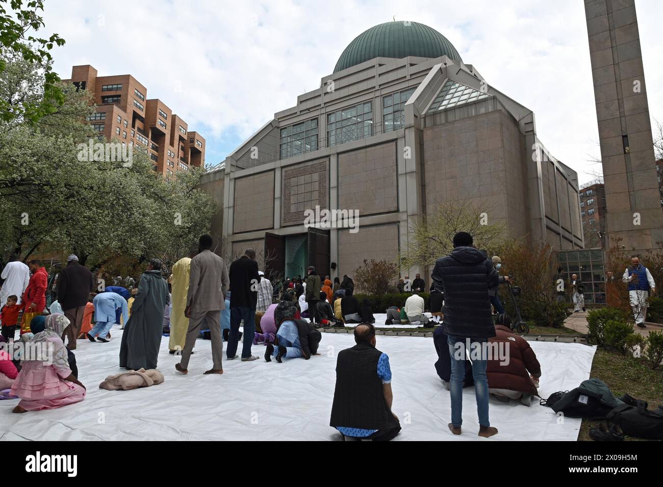 April 10, 2024, %G: (NEW) Eid al-Fit-r begins where Ramadan ends. April ...