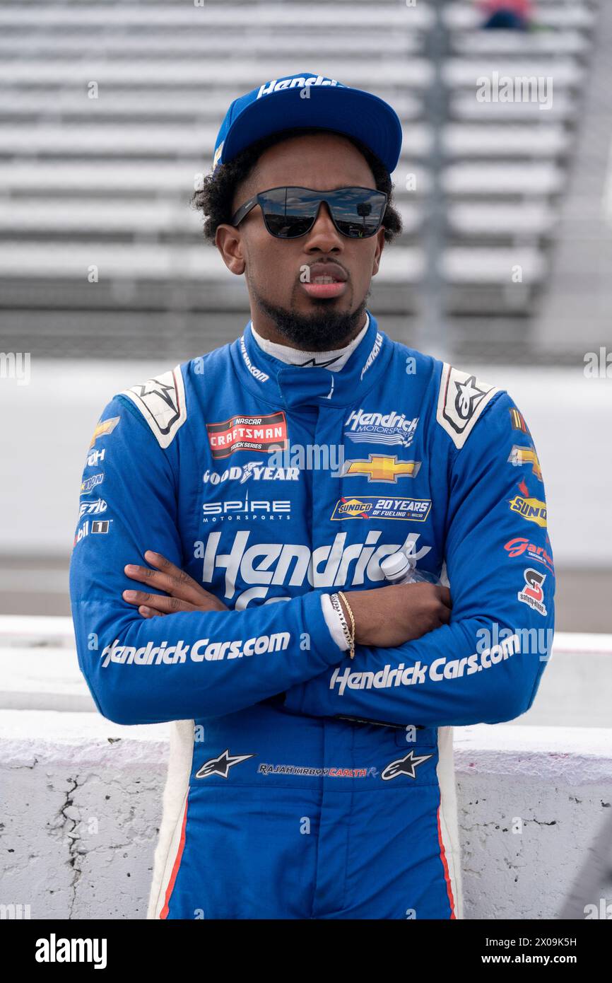 Rajah Caruth gets ready to practice for the Long John Silver's 200 in ...