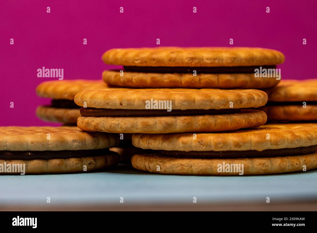Sandwich biscuits with chocolate filling Stock Photo - Alamy