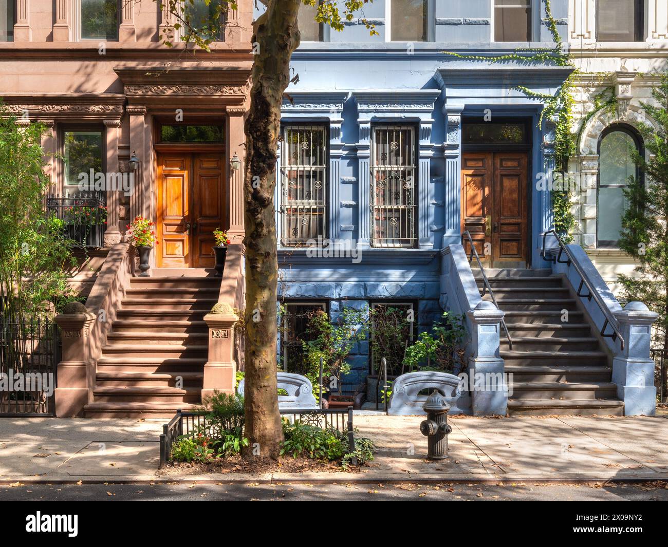 Colorfull Townhouses and Brownstones on Upper West Side Central Park ...