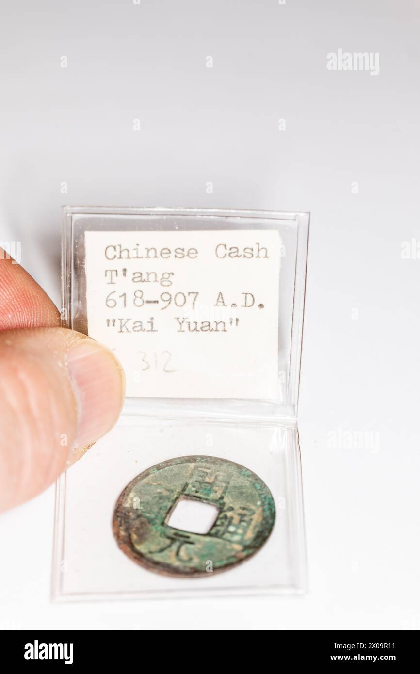 Chinese Tang Kai Yuan coin, 618-907 Stock Photo - Alamy