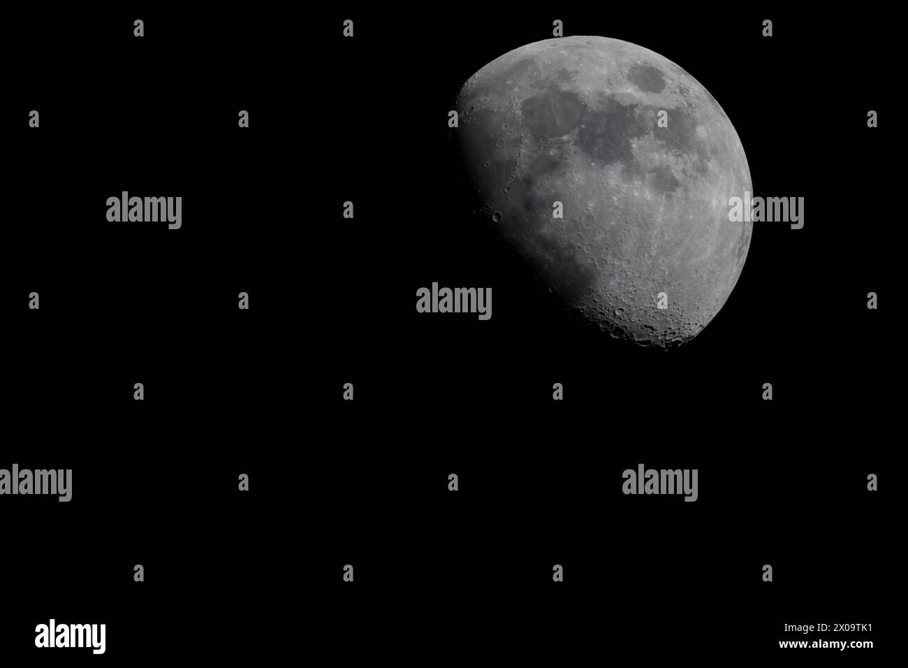 Full moon shape hi-res stock photography and images - Alamy