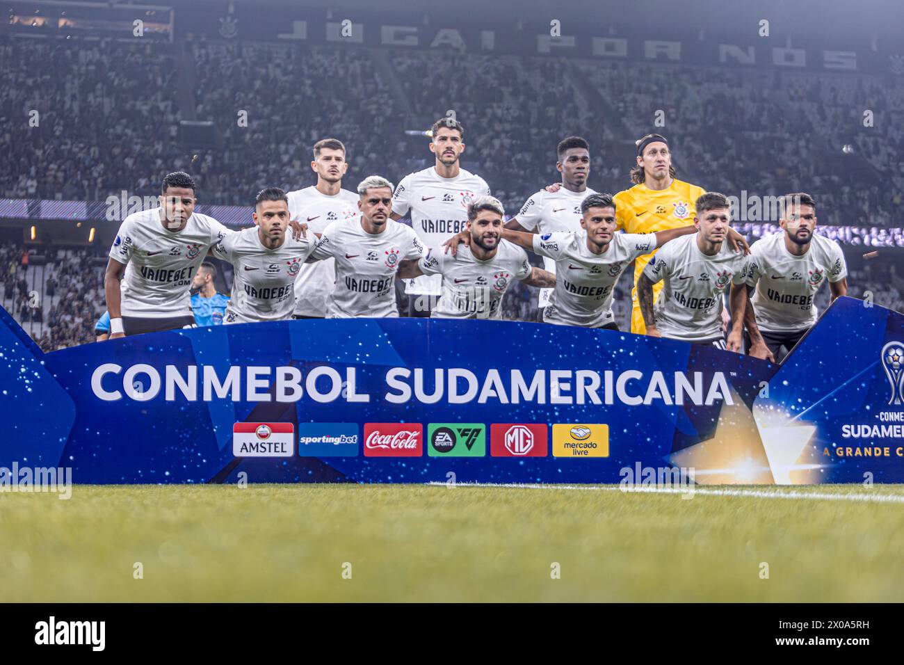 Sao Paulo, Brazil. 9th Apr, 2024. Corinthians team pose for team photo ...