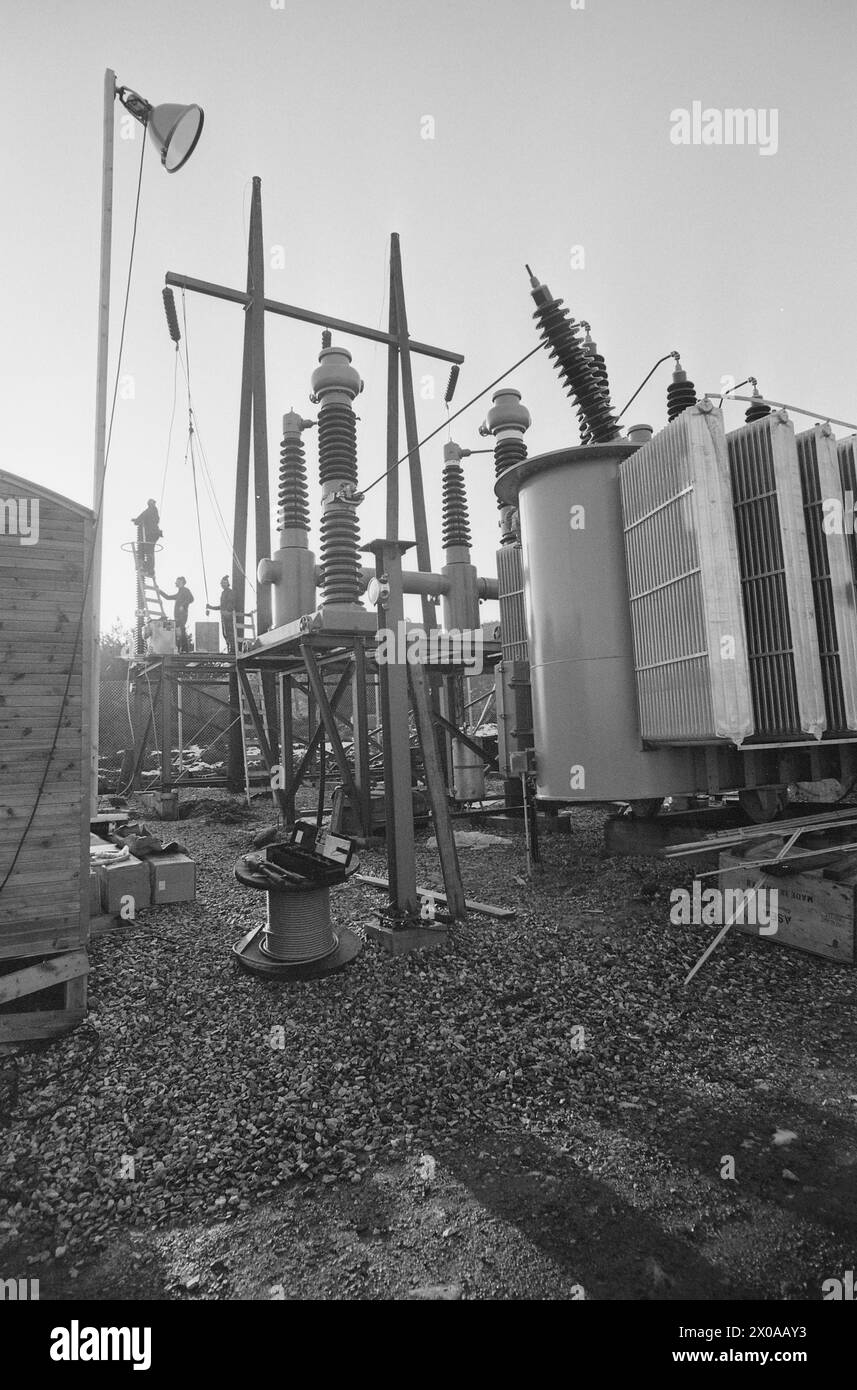 Aktuell 11-7-1973 : Norges største anlegg. Utbyggingen på Mongstad er ...