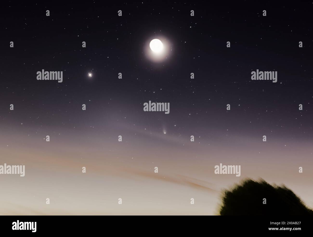 Cologne, Germany. 10th Apr, 2024. The planet Jupiter, the moon and the ...