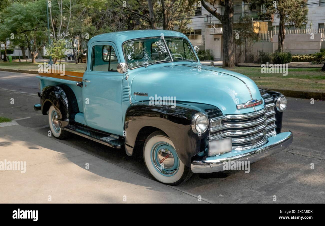 Vintage Chevrolet Pick-up truck Stock Photo - Alamy