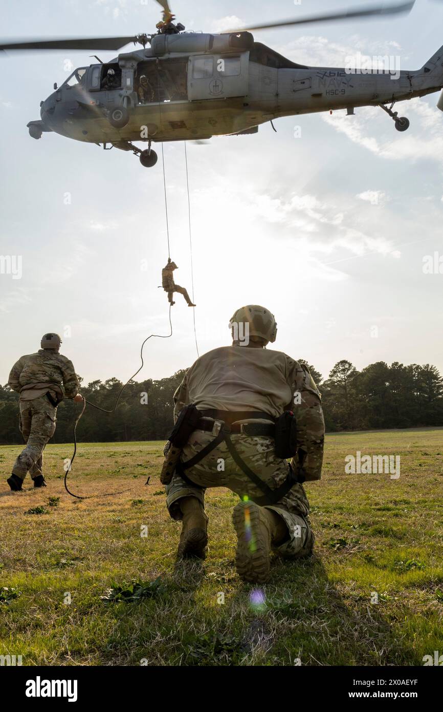 Virginia Beach, Va. - U.S. Navy explosive ordnance disposal (EOD ...