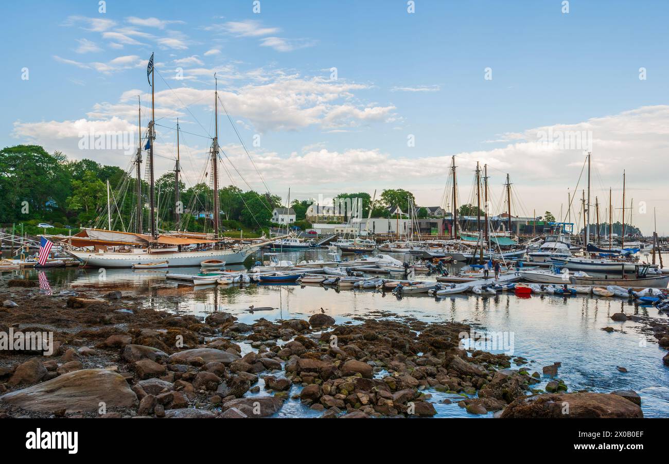 The Mary Day sailing schooner, a two-masted gaff topsail windjammer ...