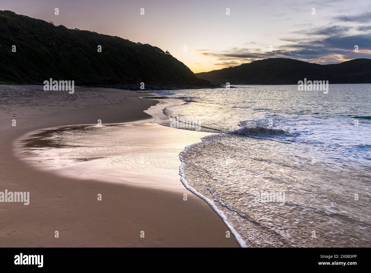 Shelly park beach hi-res stock photography and images - Alamy