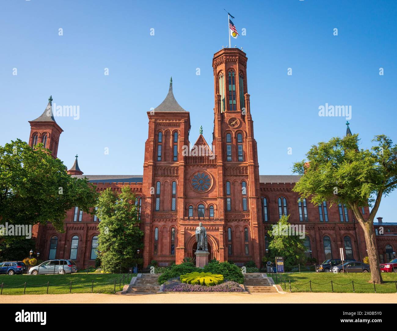 Iconic cultural institution hi-res stock photography and images - Alamy