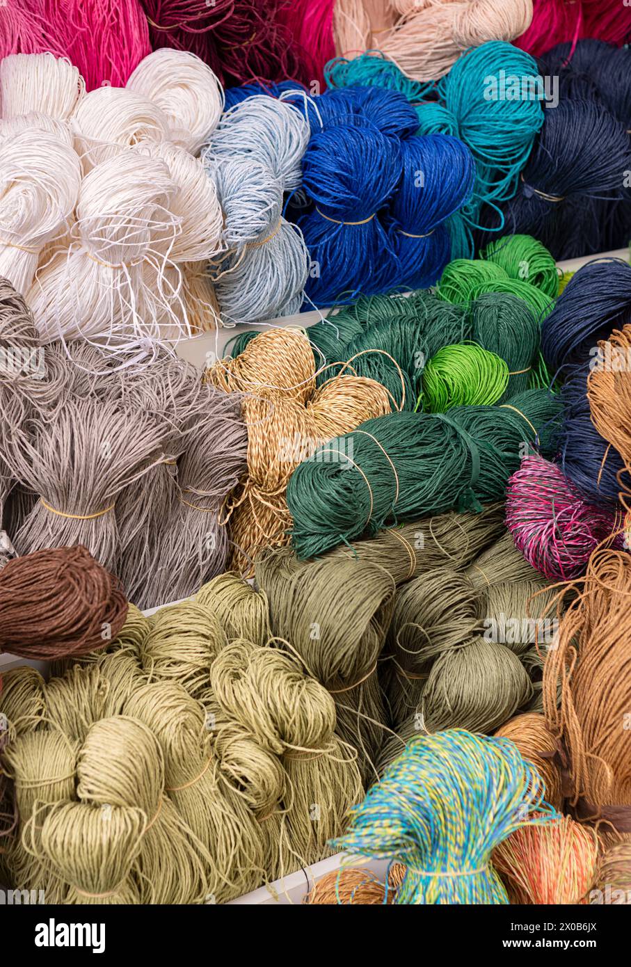 Yarn bunch hi-res stock photography and images - Alamy