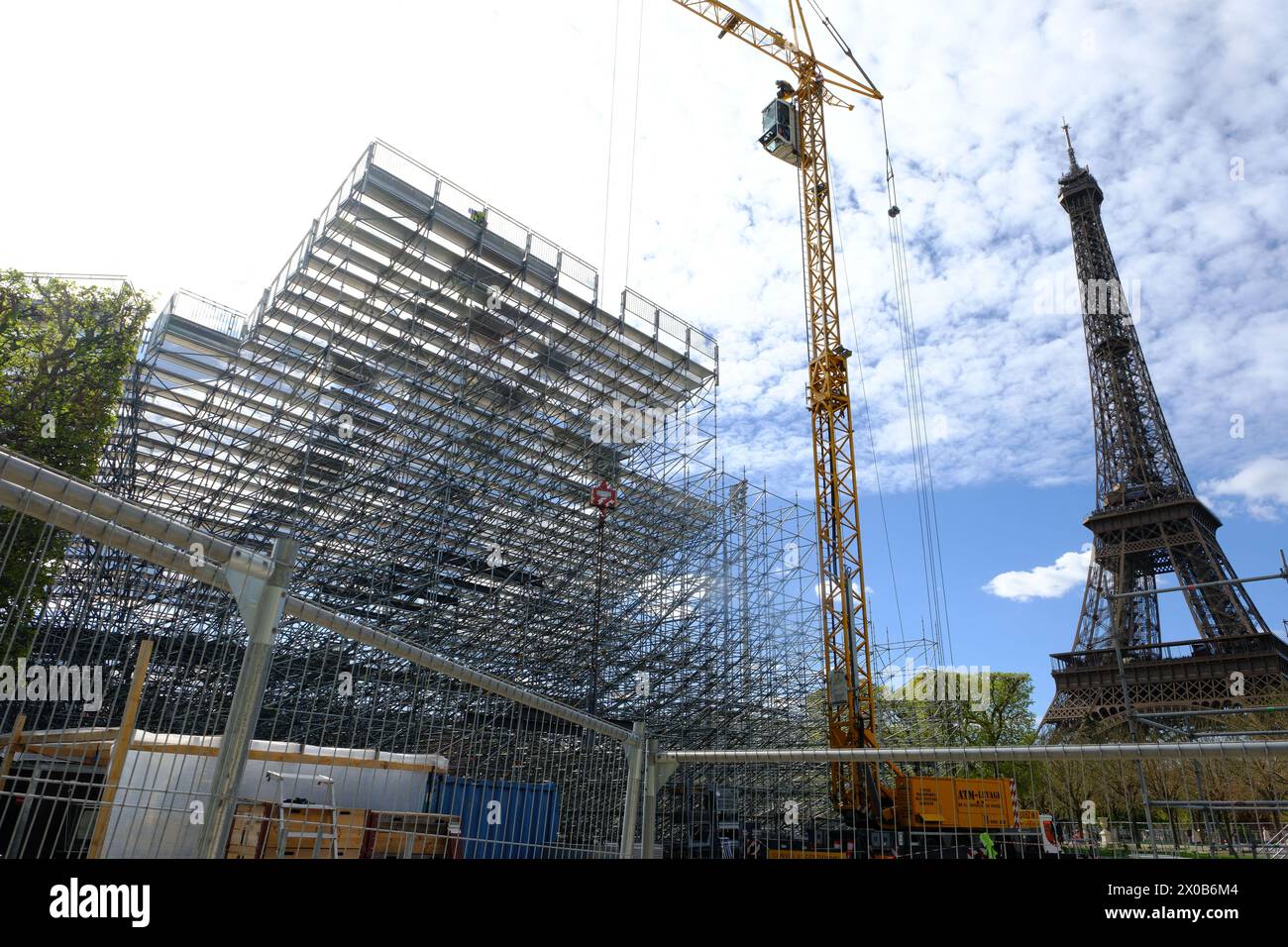 Paris olympic stadium construction hi-res stock photography and images ...