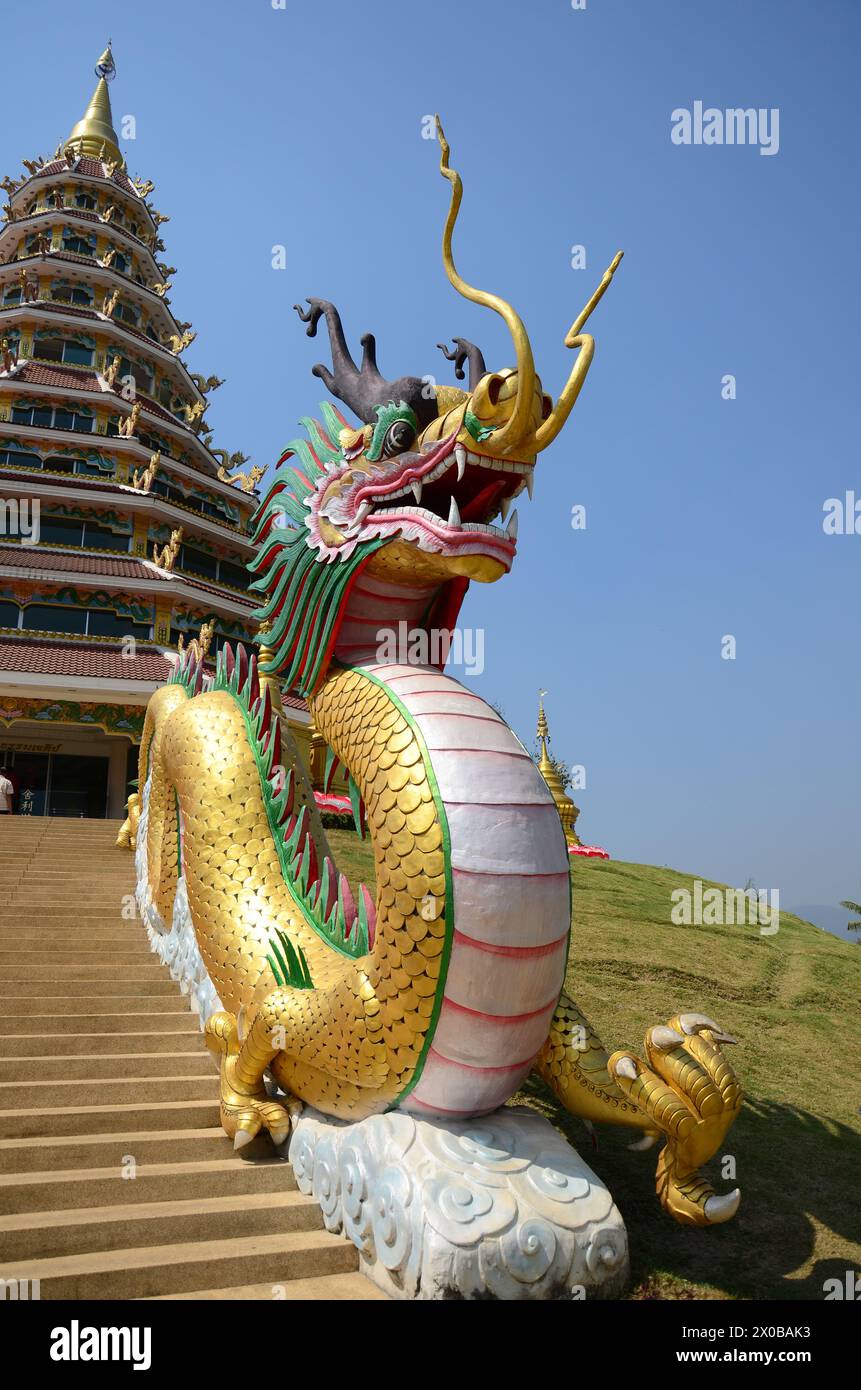 Sculpture chinese dragon statue for thai people travelers entrance ...
