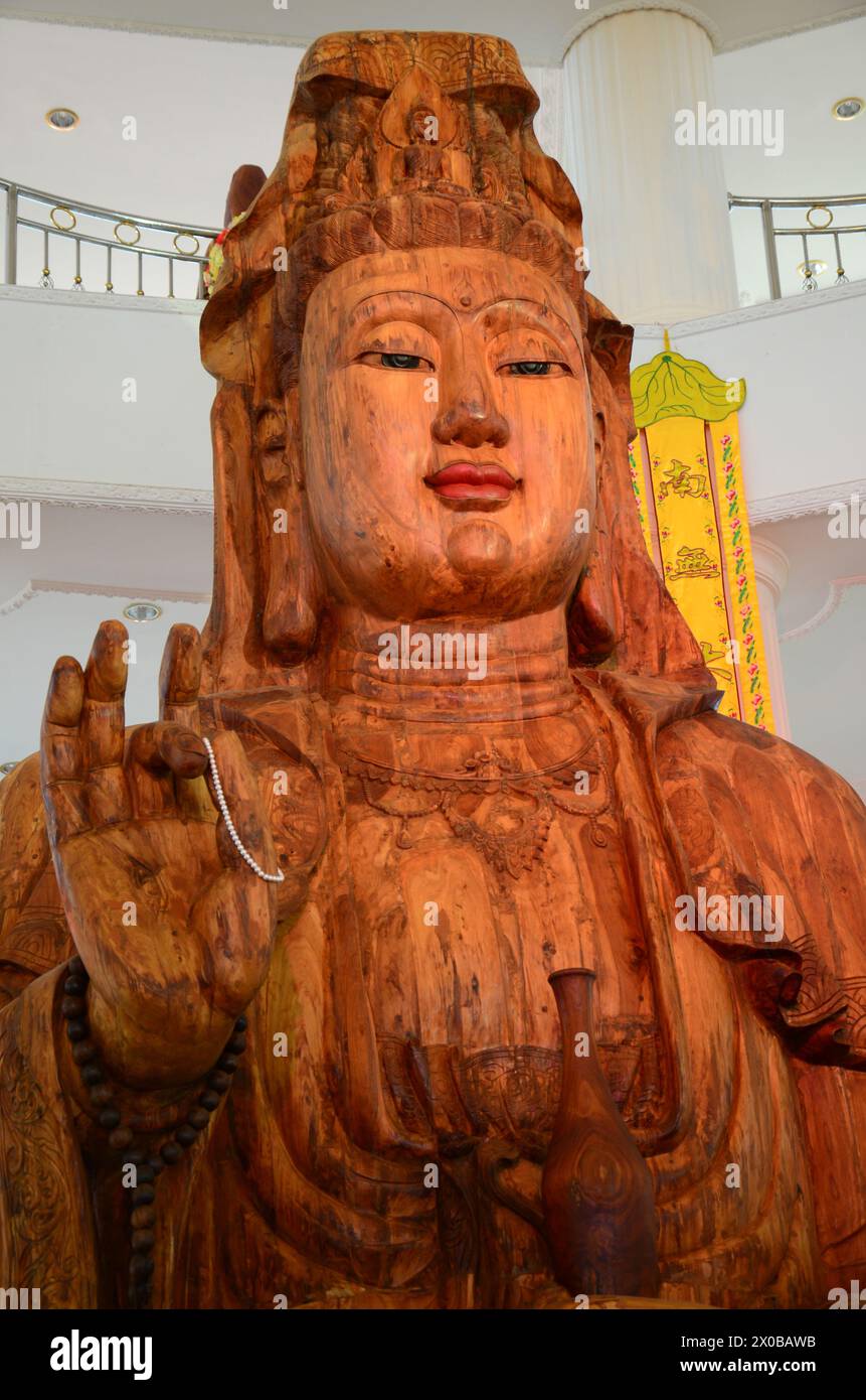 Carving wooden Quan Yin or wood Kuan Yin chinese goddess for thai ...