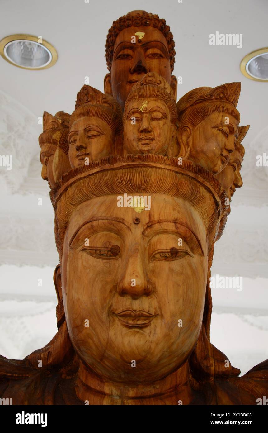 Guishan Guanyin of Thousand Hands or Guan Yin bodhisattva goddess ...