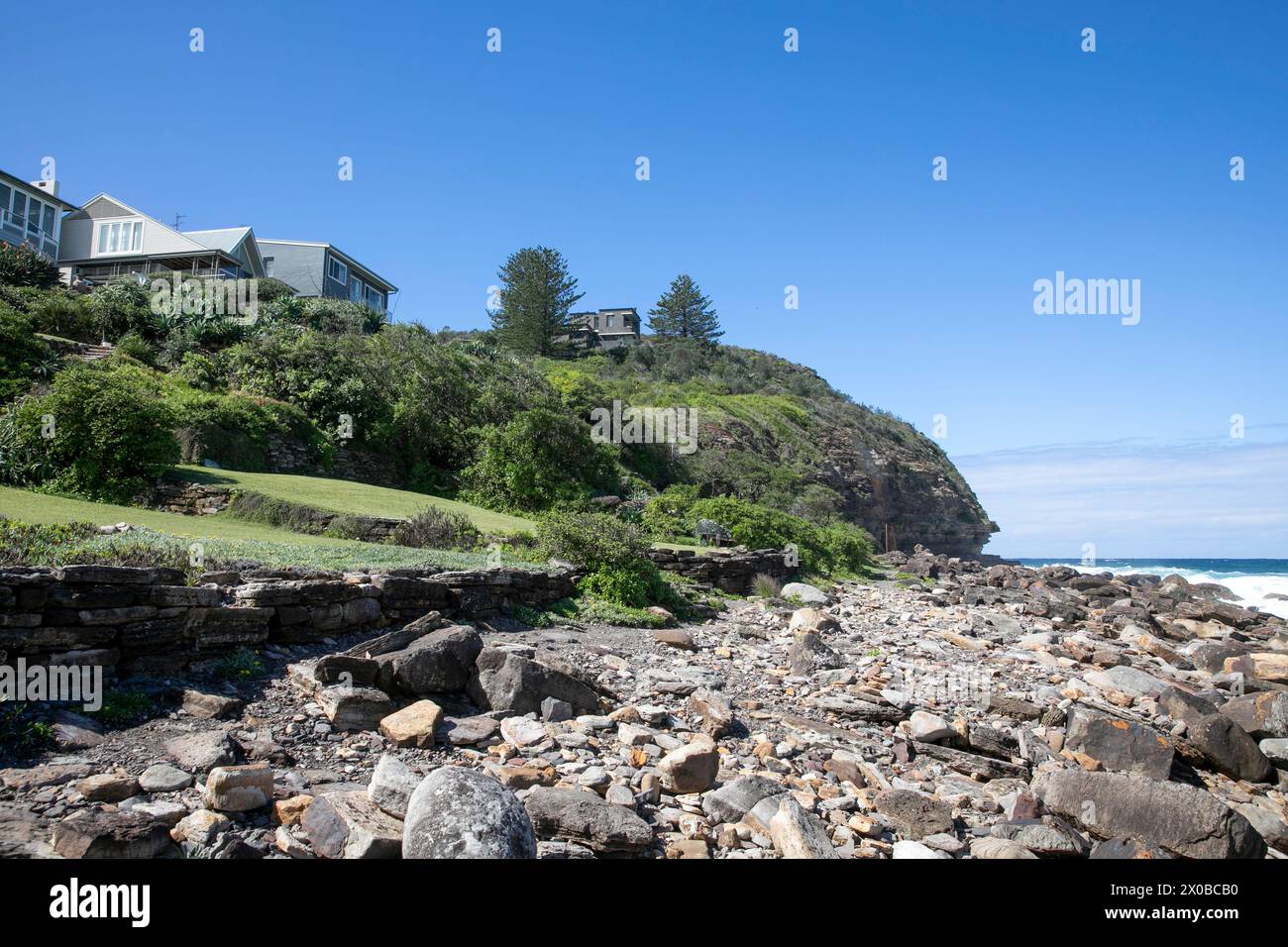 Coastal ocean view homes at Avalon Beach in Sydney,NSW,Australai Stock ...