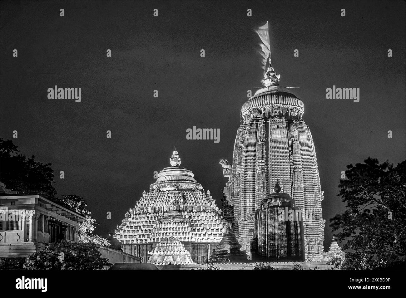 Illuminated jagannath temple night puri Black and White Stock Photos ...